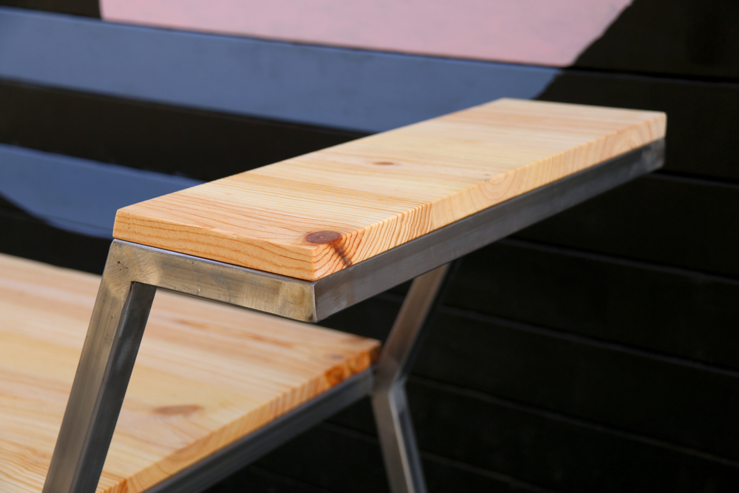 Ledge Bench - noThrow Design